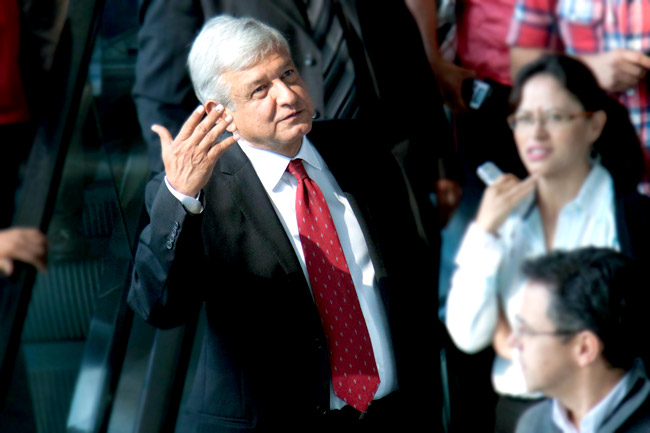 AMLO ya realiza actividad física moderada tras infarto