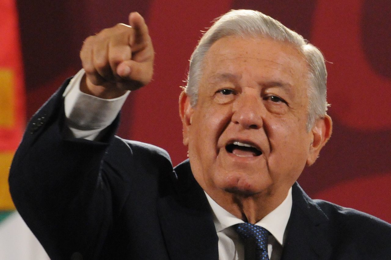 ‘La calumnia, cuando no mancha, tizna’: AMLO reclama por acusaciones en ...