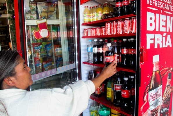 60% de mexicanos bebería menos chesco si subiera el precio