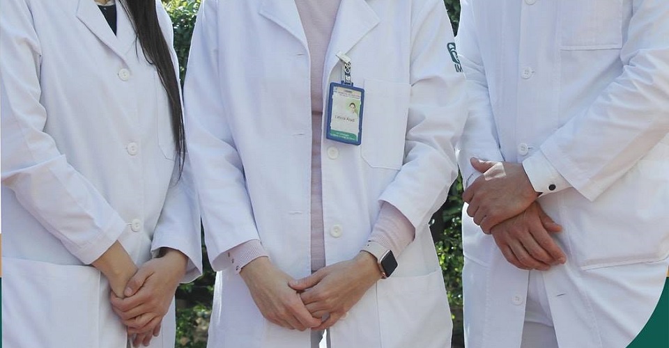 Del acoso a intentar suicidarse: la vida de médicos residentes que ...