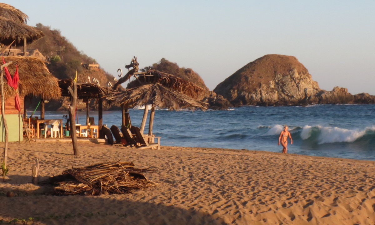 Esta nota no es de Niurka, sino de *Zipolite y las razones para visitar ...