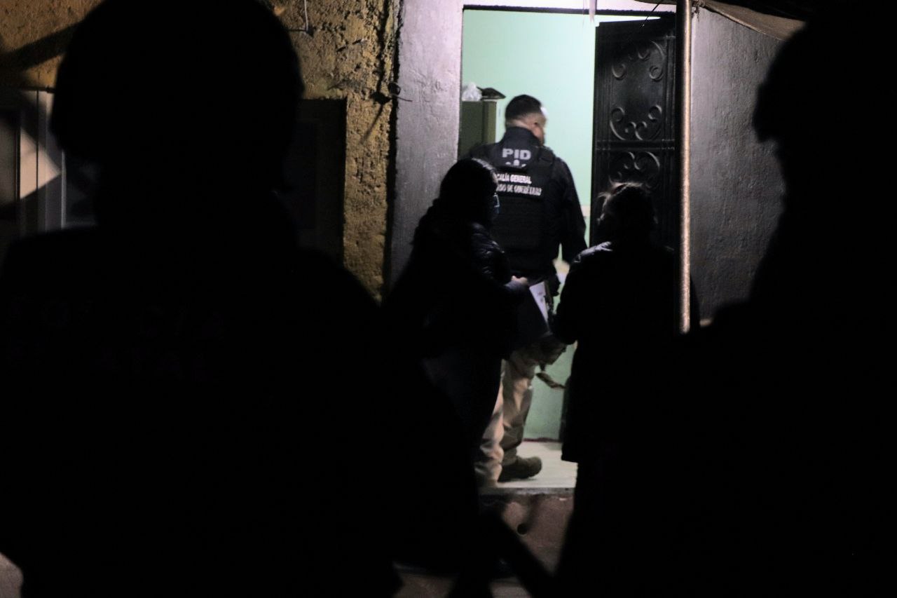 Detienen a 5 personas más por violencia en estadio de Querétaro; suman 22