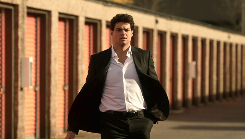 Un mundo de espionaje: Todo sobre ‘El Novato’, la serie de Noah ...