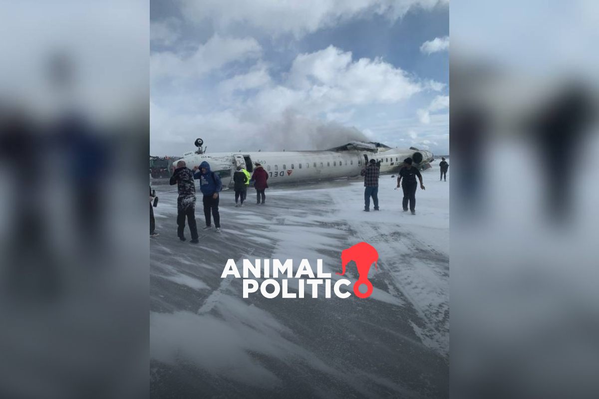 Avión de Delta Air Lines se voltea al aterrizar en Aeropuerto ...
